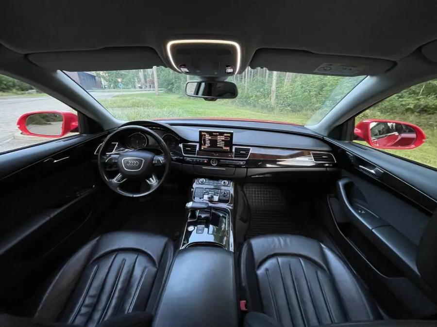 Red Audi A8 2014 in Jurmala, with an engine capacity of 3.00 L and mileage of 229 thousand km for 17650 €, photo 25 on AUTOMOTO.COM.LV
