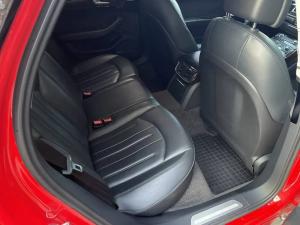 Red Audi A8 2014 in Jurmala, with an engine capacity of 3.00 L and mileage of 229 thousand km for 17650 €, photo 30 on AUTOMOTO.COM.LV