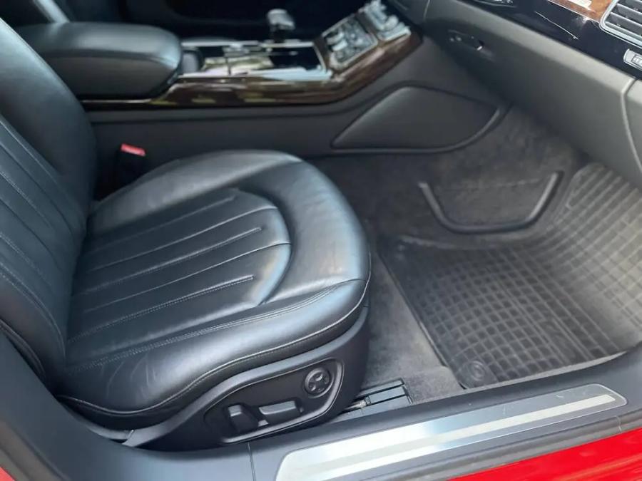 Red Audi A8 2014 in Jurmala, with an engine capacity of 3.00 L and mileage of 229 thousand km for 17650 €, photo 32 on AUTOMOTO.COM.LV