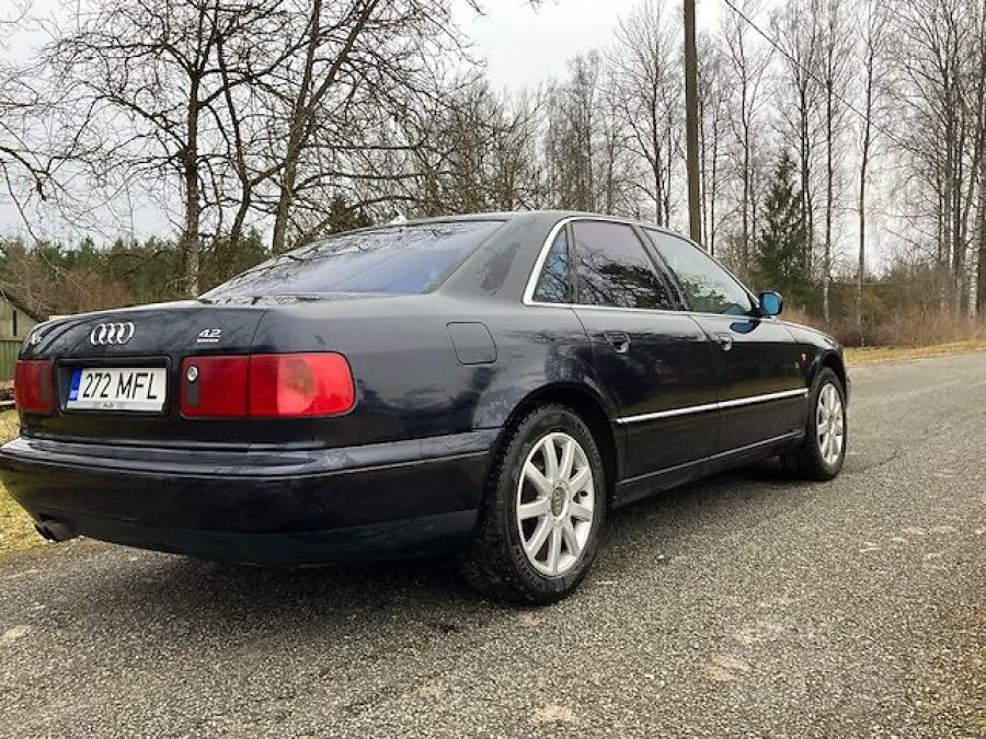 Audi A8 1995 in Parnu, with an engine capacity of 0.00 L and mileage of 235 thousand km for 4000 €, photo 3 on AUTOMOTO.COM.LV