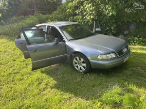 Audi A8 1997 Viļņa, ar dzinēja tilpumu 2.80 L un nobraukumu 462 tūkst. km par 2000 €, foto 4 vietnē AUTOMOTO.COM.LV