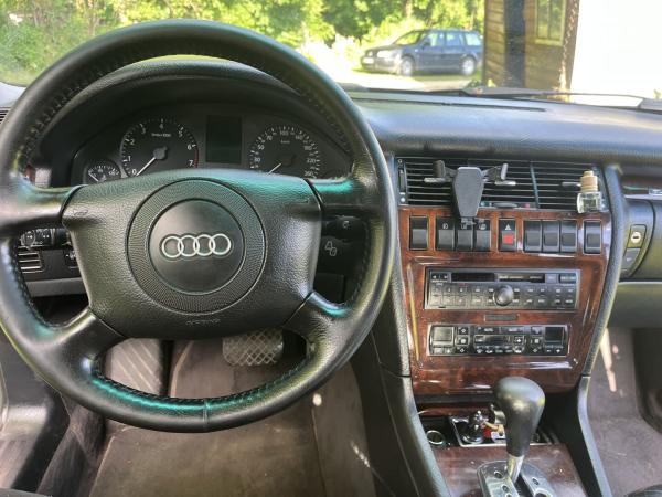Audi A8 1997 Viļņa, ar dzinēja tilpumu 2.80 L un nobraukumu 462 tūkst. km par 2000 €, foto 9 vietnē AUTOMOTO.COM.LV