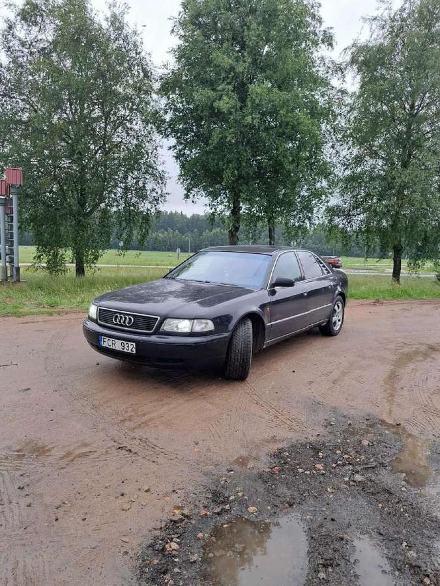 Ауди А8 1998 в Плунге, объемом двигателя 2.50 л и пробегом 407 тыс. км за 1800 €, фото 3 на AUTOMOTO.COM.LV