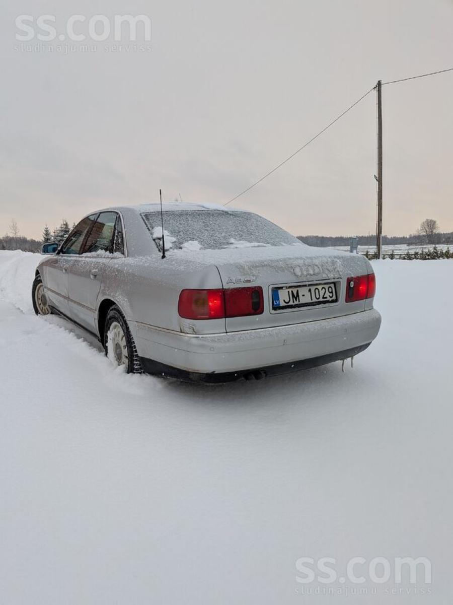 Audi A8 2001 Rēzekne, ar dzinēja tilpumu 2.50 L un nobraukumu 456 tūkst. km par 2100 €, foto 2 vietnē AUTOMOTO.COM.LV