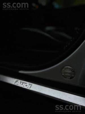 Audi A8 2001 in Riga, with an engine capacity of 2.50 L and mileage of 360 thousand km for 3600 €, photo 5 on AUTOMOTO.COM.LV