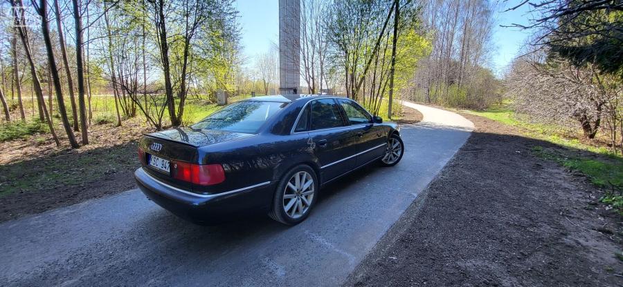 Audi A8 2002 in Klaipeda, with an engine capacity of 2.50 L and mileage of 275 thousand km for 3450 €, photo 11 on AUTOMOTO.COM.LV