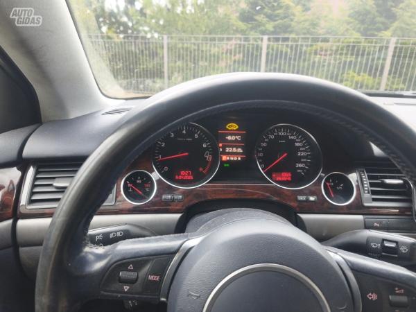 Audi A8 2003 Viļņa, ar dzinēja tilpumu 3.70 L un nobraukumu 260 tūkst. km par 2200 €, foto 8 vietnē AUTOMOTO.COM.LV