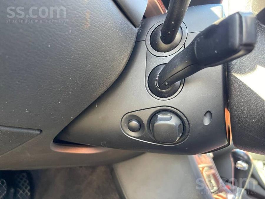 Audi A8 2005 Rīga, ar dzinēja tilpumu 3.00 L un nobraukumu 372 tūkst. km par 4150 €, foto 12 vietnē AUTOMOTO.COM.LV