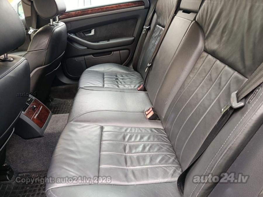 Audi A8 2005 in Tallinn, with an engine capacity of 3.00 L and mileage of 240 thousand km for 5600 €, photo 4 on AUTOMOTO.COM.LV