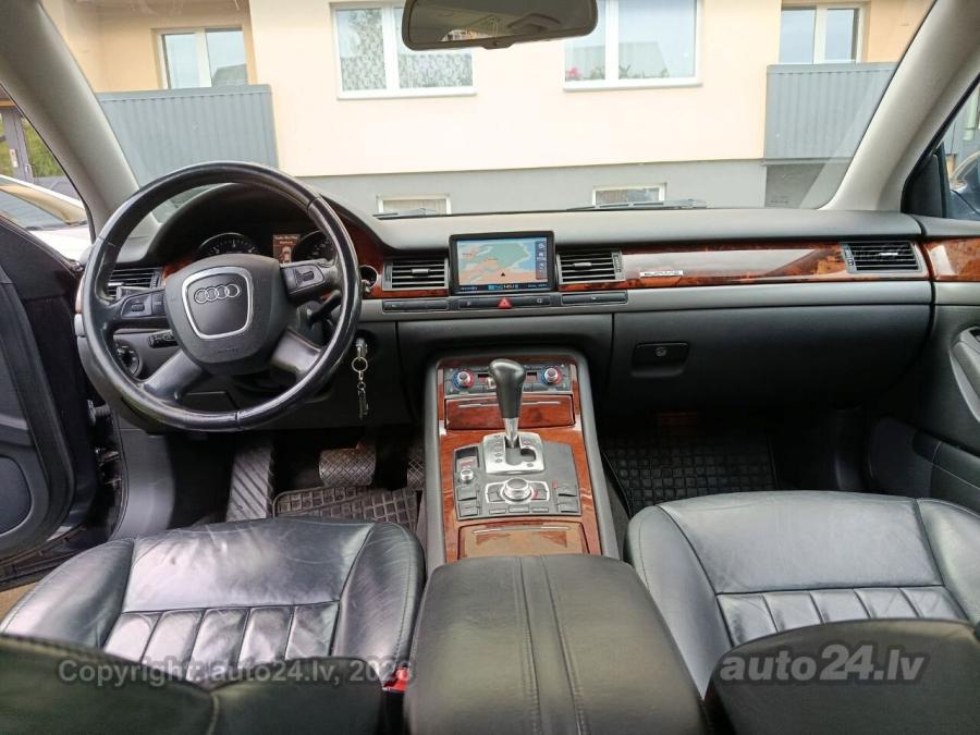 Audi A8 2005 in Tallinn, with an engine capacity of 3.00 L and mileage of 240 thousand km for 5600 €, photo 5 on AUTOMOTO.COM.LV