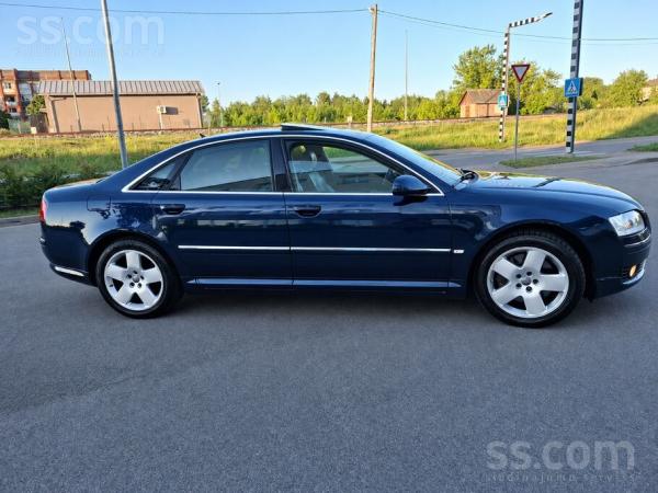 Audi A8 2005 in Daugavpils, with an engine capacity of 4.20 L and mileage of 285 thousand km for 3950 €, photo 8 on AUTOMOTO.COM.LV