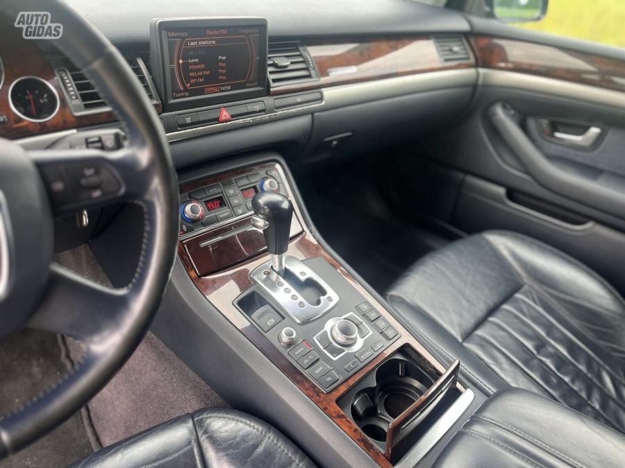 Audi A8 2006 in Klaipeda, with an engine capacity of 3.00 L and mileage of 378 thousand km for 3500 €, photo 13 on AUTOMOTO.COM.LV