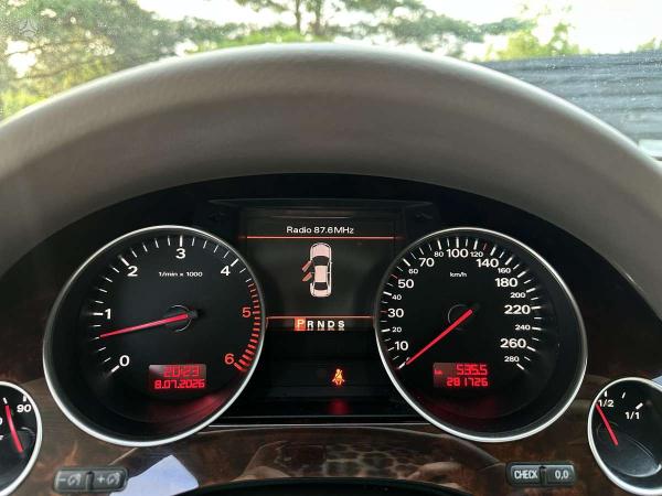 Audi A8 2006 Pakruojis, ar dzinēja tilpumu 4.14 L un nobraukumu 282 tūkst. km par 5200 €, foto 10 vietnē AUTOMOTO.COM.LV