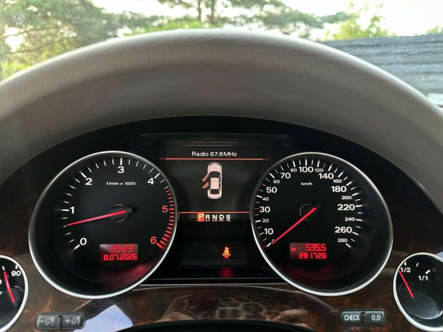Audi A8 2006 Pakruojis, ar dzinēja tilpumu 4.14 L un nobraukumu 282 tūkst. km par 5200 €, foto 11 vietnē AUTOMOTO.COM.LV