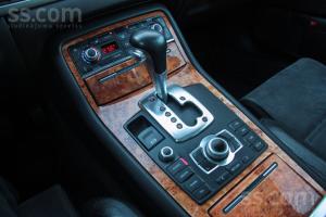 Audi A8 2008 in Riga, with an engine capacity of 3.00 L and mileage of 290 thousand km for 8100 €, photo 11 on AUTOMOTO.COM.LV