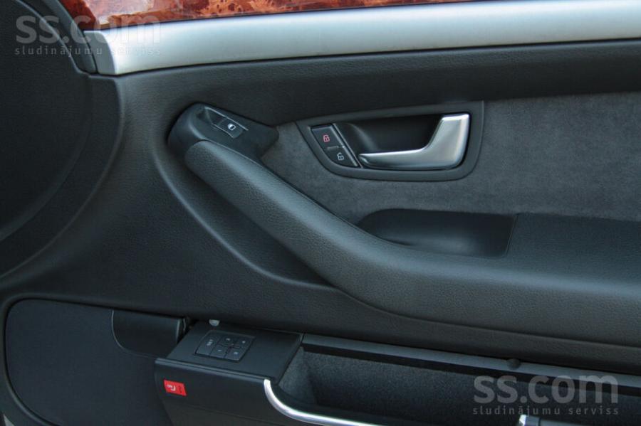 Audi A8 2008 in Riga, with an engine capacity of 3.00 L and mileage of 290 thousand km for 8100 €, photo 21 on AUTOMOTO.COM.LV