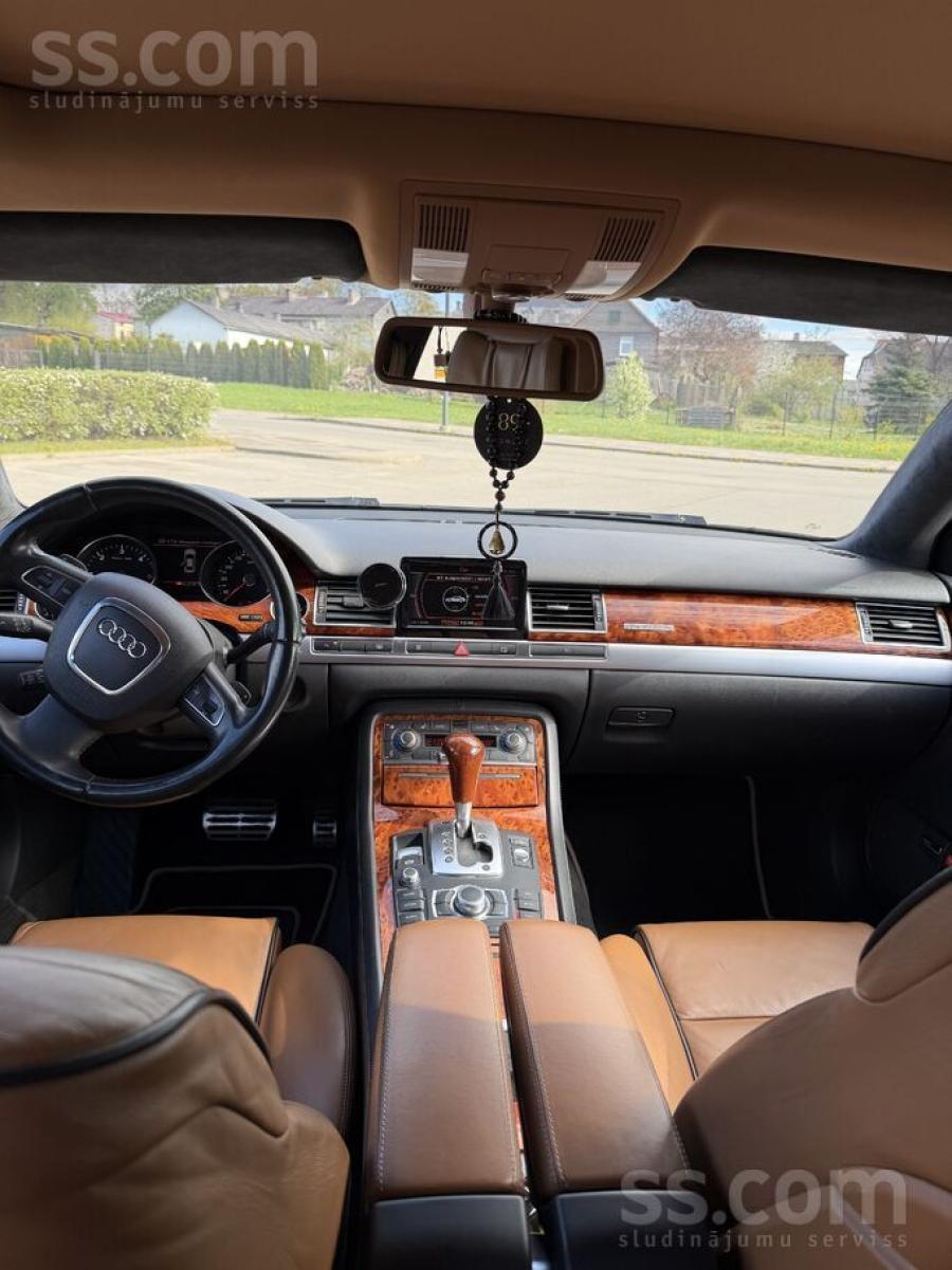 Audi A8 2008 in Riga, with an engine capacity of 4.20 L and mileage of 344 thousand km for 9100 €, photo 10 on AUTOMOTO.COM.LV