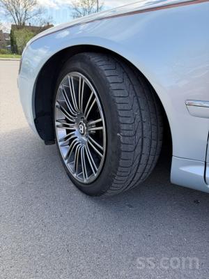 Audi A8 2008 in Riga, with an engine capacity of 4.20 L and mileage of 344 thousand km for 9100 €, photo 15 on AUTOMOTO.COM.LV