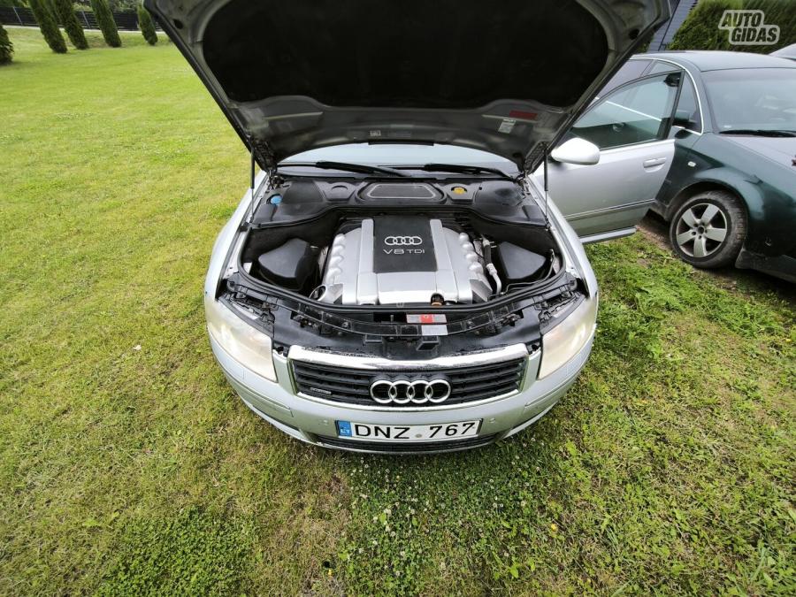 Audi A8 2009 in Kretinga, with an engine capacity of 4.00 L and mileage of 420 thousand km for 3300 €, photo 1 on AUTOMOTO.COM.LV