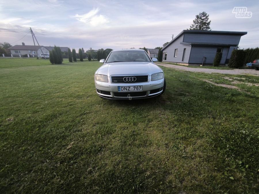 Audi A8 2009 in Kretinga, with an engine capacity of 4.00 L and mileage of 420 thousand km for 3300 €, photo 5 on AUTOMOTO.COM.LV