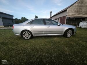 Audi A8 2009 in Kretinga, with an engine capacity of 4.00 L and mileage of 420 thousand km for 3300 €, photo 7 on AUTOMOTO.COM.LV