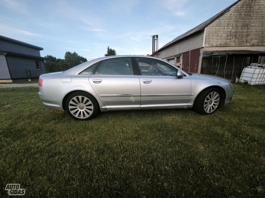 Audi A8 2009 in Kretinga, with an engine capacity of 4.00 L and mileage of 420 thousand km for 3300 €, photo 7 on AUTOMOTO.COM.LV