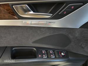 Audi A8 2010 in Turi, with an engine capacity of 4.20 L and mileage of 327 thousand km for 11500 €, photo 11 on AUTOMOTO.COM.LV
