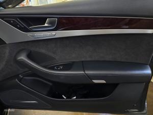 Audi A8 2010 in Turi, with an engine capacity of 4.20 L and mileage of 327 thousand km for 11500 €, photo 30 on AUTOMOTO.COM.LV