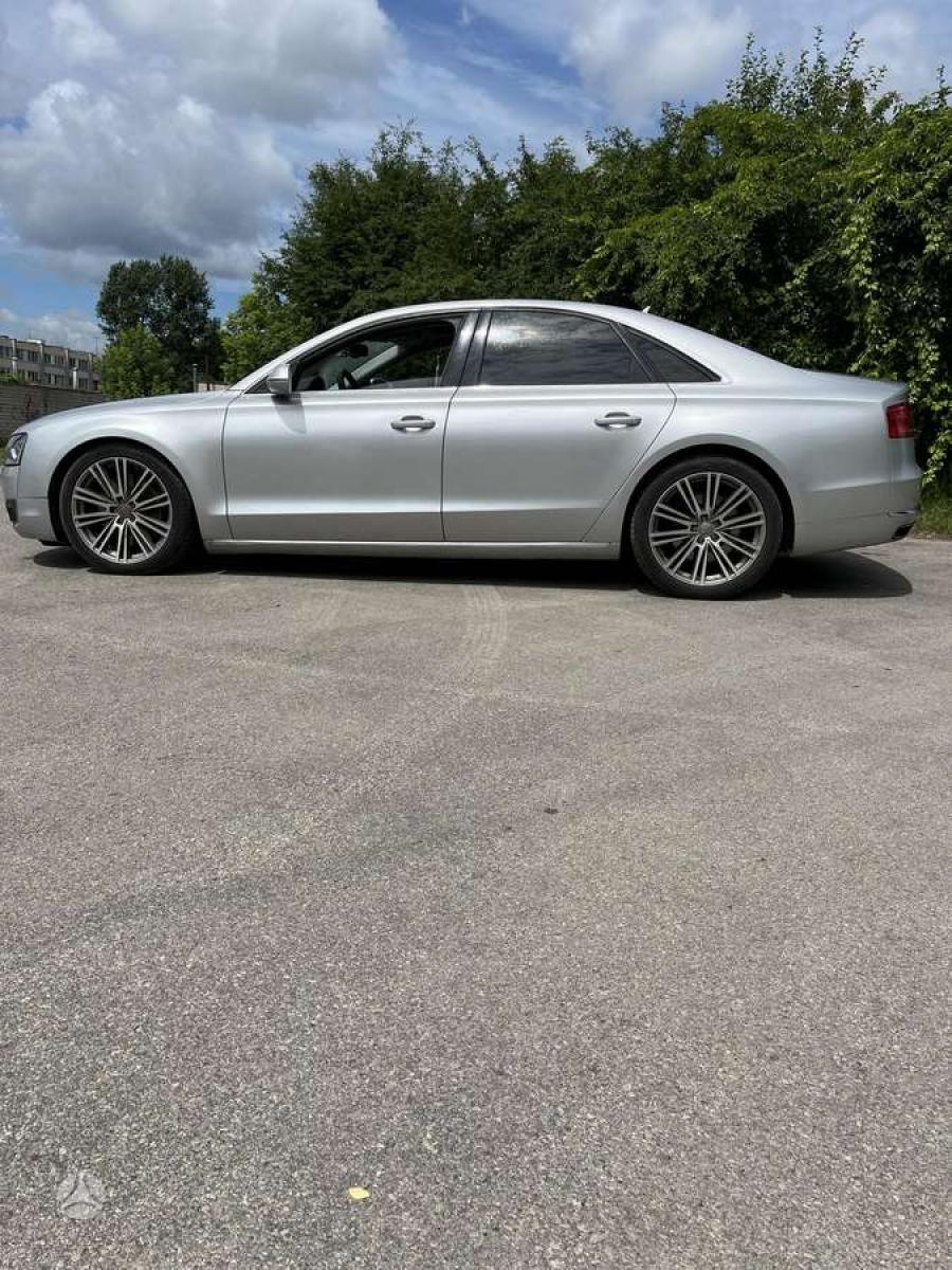 Audi A8 2010 in Kaunas, with an engine capacity of 4.13 L and mileage of 287 thousand km for 6900 €, photo 1 on AUTOMOTO.COM.LV
