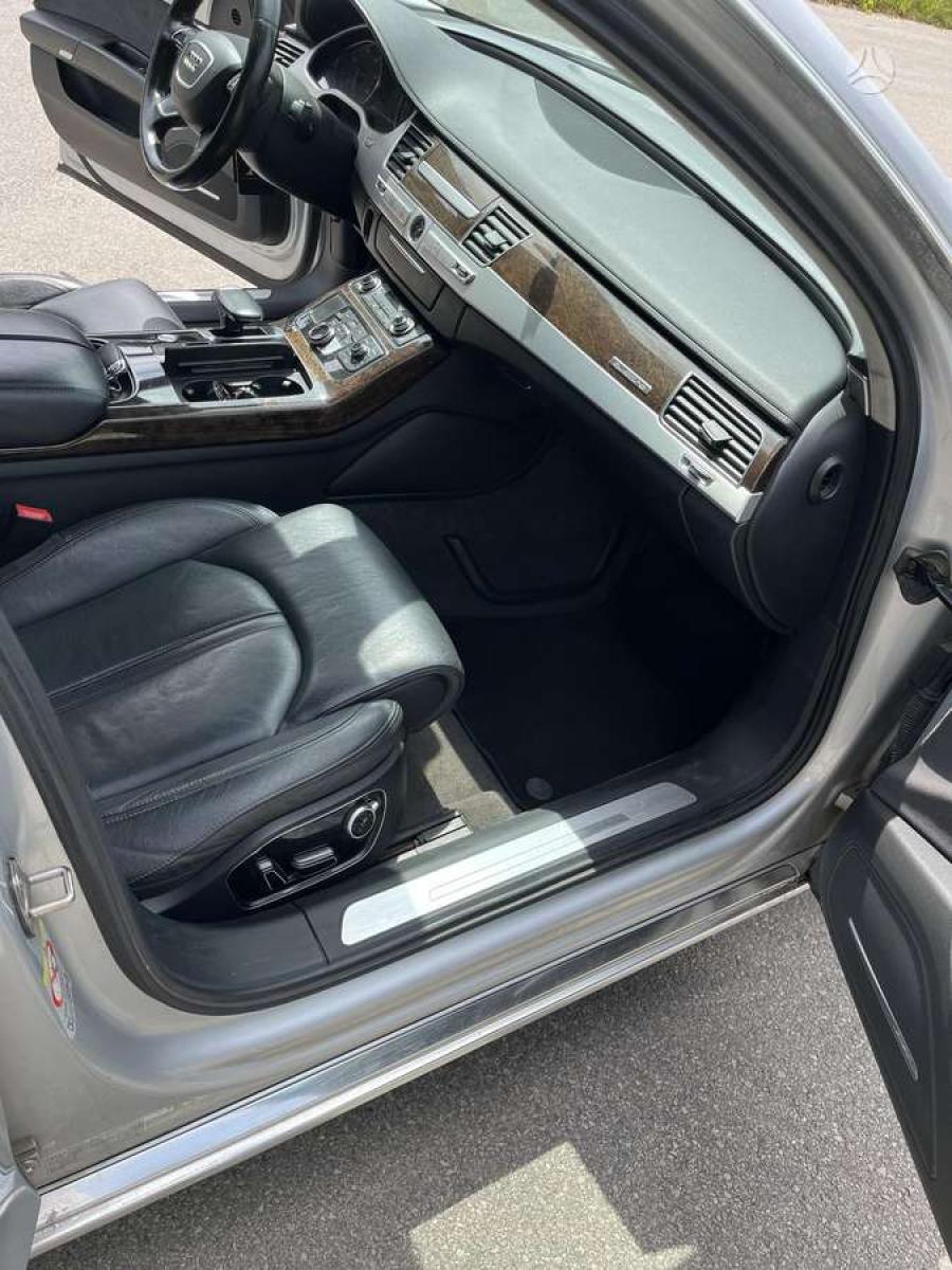 Audi A8 2010 in Kaunas, with an engine capacity of 4.13 L and mileage of 287 thousand km for 6900 €, photo 6 on AUTOMOTO.COM.LV