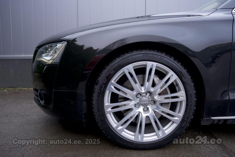 Audi A8 2011 in Tallinn, with an engine capacity of 3.00 L and mileage of 240 thousand km for 14500 €, photo 6 on AUTOMOTO.COM.LV