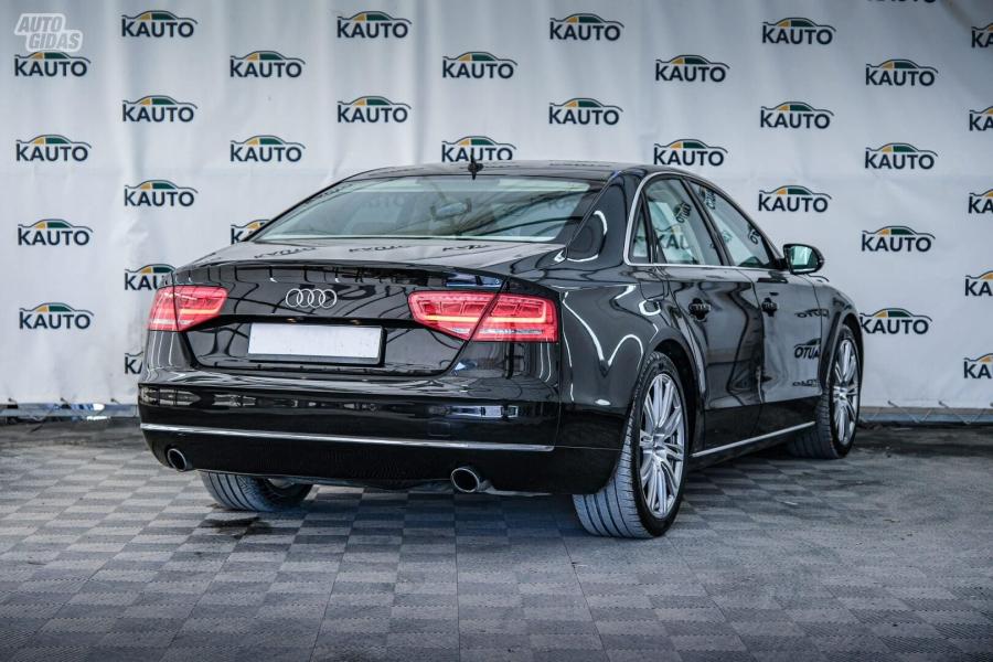 Audi A8 2011 in Kaunas, with an engine capacity of 4.20 L and mileage of 306 thousand km for 12890 €, photo 3 on AUTOMOTO.COM.LV
