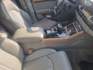 Audi A8 2011 in Taurage, with an engine capacity of 4.20 L and mileage of 295 thousand km for 9200 €, photo 9 on AUTOMOTO.COM.LV