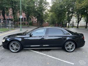 Audi A8 2011 in Klaipeda, with an engine capacity of 3.00 L and mileage of 320 thousand km for 14765 €, photo 6 on AUTOMOTO.COM.LV