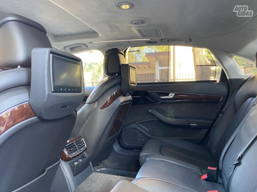 Audi A8 2011 in Klaipeda, with an engine capacity of 3.00 L and mileage of 320 thousand km for 14765 €, photo 24 on AUTOMOTO.COM.LV