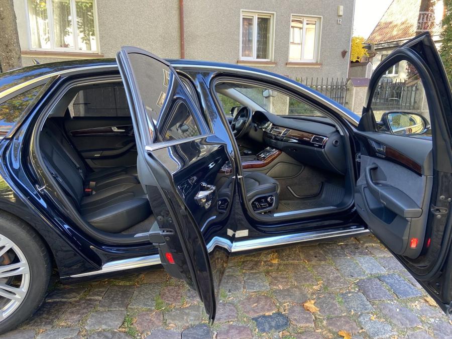 Audi A8 2011 in Klaipeda, with an engine capacity of 3.00 L and mileage of 320 thousand km for 14765 €, photo 27 on AUTOMOTO.COM.LV