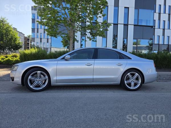 Audi A8 2011 in Riga, with an engine capacity of 3.00 L and mileage of 351 thousand km for 14800 €, photo 1 on AUTOMOTO.COM.LV