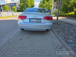 Audi A8 2011 in Riga, with an engine capacity of 3.00 L and mileage of 351 thousand km for 14300 €, photo 8 on AUTOMOTO.COM.LV