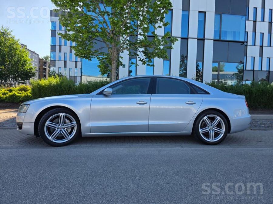Audi A8 2011 in Riga, with an engine capacity of 3.00 L and mileage of 351 thousand km for 14300 €, photo 9 on AUTOMOTO.COM.LV