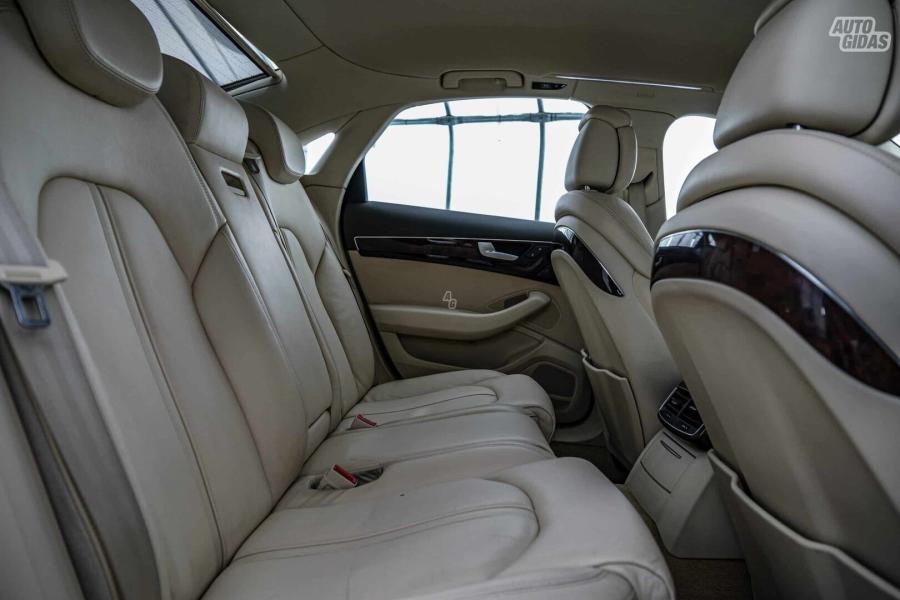 Audi A8 2011 Kauņa, ar dzinēja tilpumu 4.20 L un nobraukumu 31 tūkst. km par 12890 €, foto 11 vietnē AUTOMOTO.COM.LV
