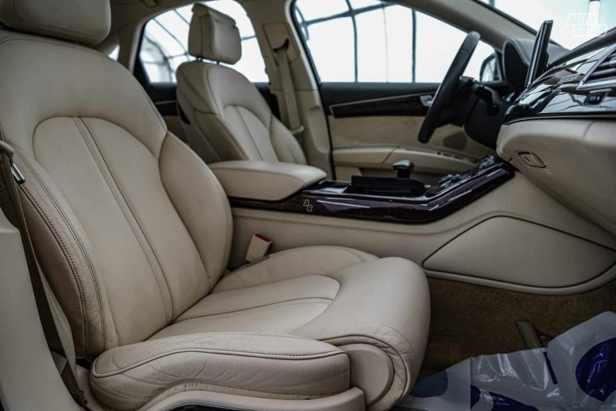 Audi A8 2011 Kauņa, ar dzinēja tilpumu 4.20 L un nobraukumu 31 tūkst. km par 12890 €, foto 14 vietnē AUTOMOTO.COM.LV