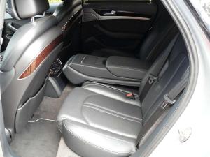 Audi A8 2011 Viļņa, ar dzinēja tilpumu 2.97 L un nobraukumu 283 tūkst. km par 12000 €, foto 9 vietnē AUTOMOTO.COM.LV