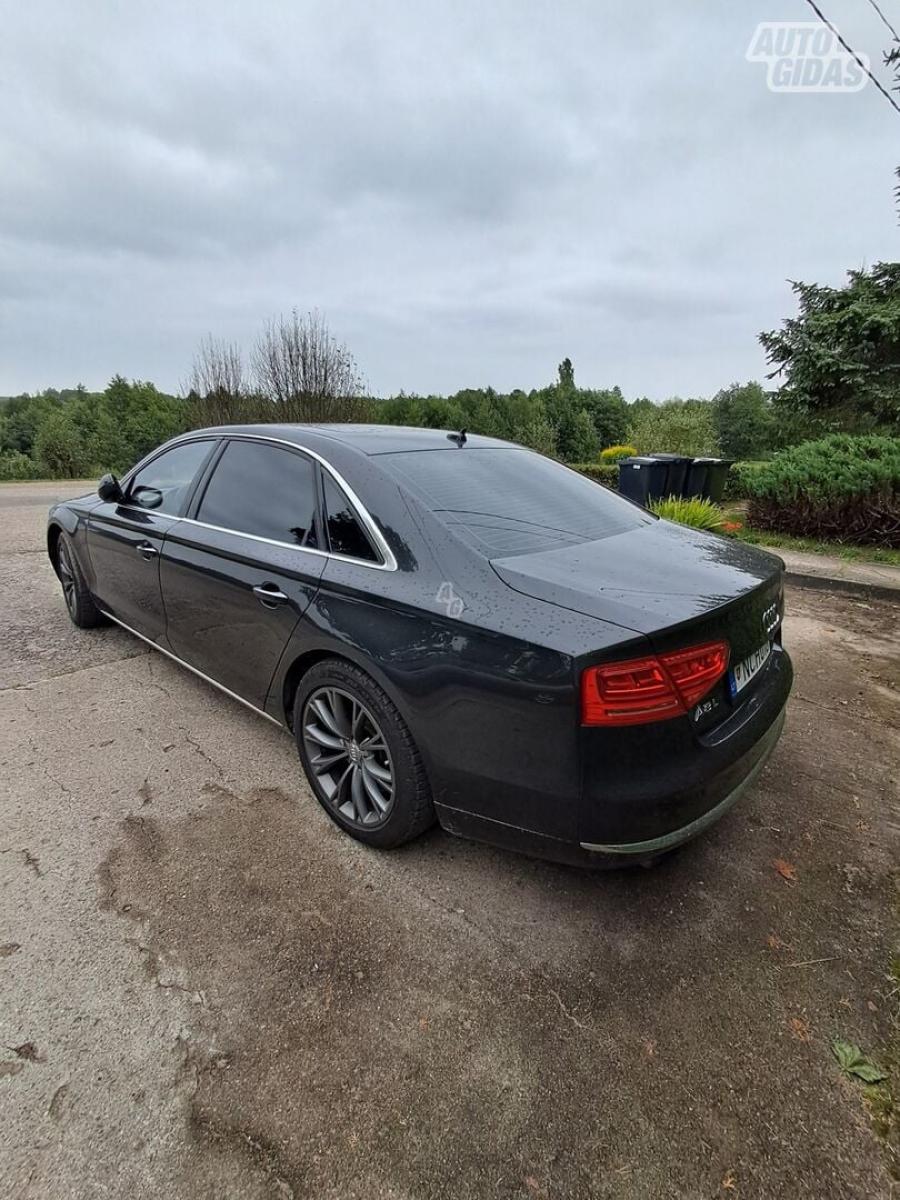Audi A8 2011 in Ignalina, with an engine capacity of 4.20 L and mileage of 100 thousand km for 10200 €, photo 5 on AUTOMOTO.COM.LV