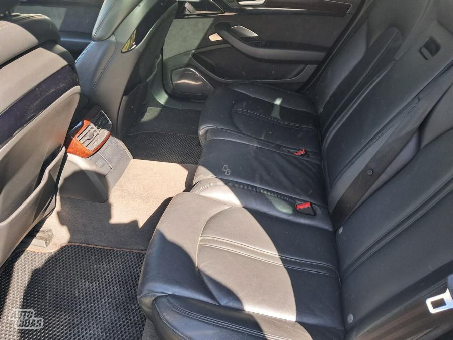 Audi A8 2011 in Ignalina, with an engine capacity of 4.20 L and mileage of 100 thousand km for 10200 €, photo 11 on AUTOMOTO.COM.LV