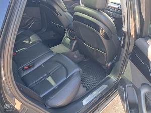 Audi A8 2011 in Ignalina, with an engine capacity of 4.20 L and mileage of 100 thousand km for 10200 €, photo 12 on AUTOMOTO.COM.LV