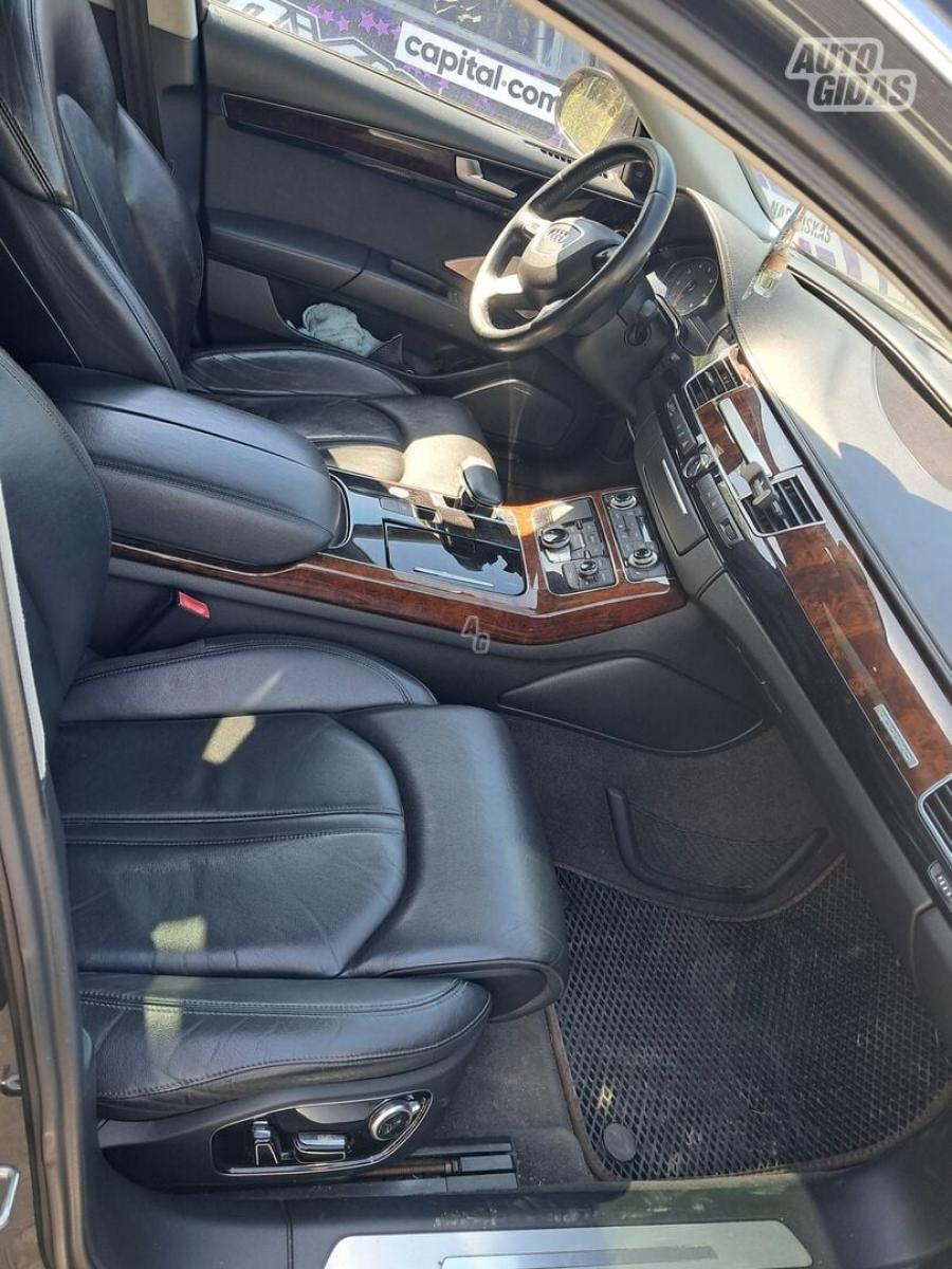 Audi A8 2011 in Ignalina, with an engine capacity of 4.20 L and mileage of 100 thousand km for 10200 €, photo 13 on AUTOMOTO.COM.LV