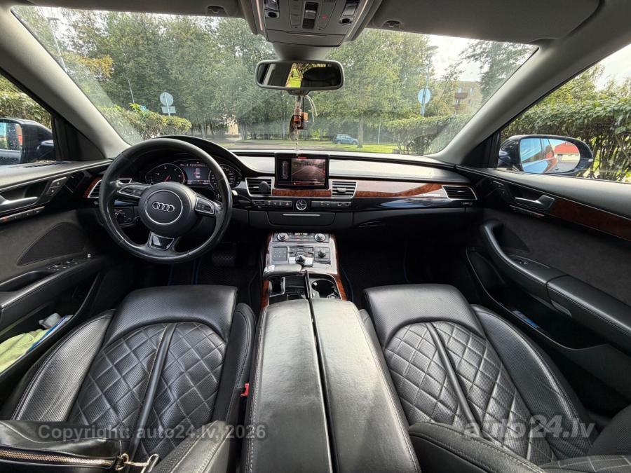 Audi A8 2012 Tallina, ar dzinēja tilpumu 4.10 L un nobraukumu 284 tūkst. km par 14000 €, foto 12 vietnē AUTOMOTO.COM.LV