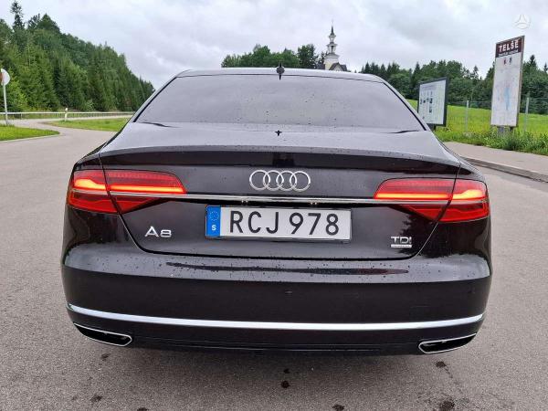 Audi A8 2015 in Telschi, with an engine capacity of 3.00 L and mileage of 210 thousand km for 17750 €, photo 8 on AUTOMOTO.COM.LV
