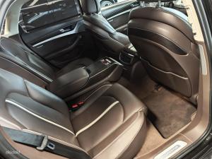 Audi A8 2017 in Tallinn, with an engine capacity of 3.00 L and mileage of 242 thousand km for 24990 €, photo 23 on AUTOMOTO.COM.LV