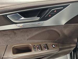 Audi A8 2017 in Tallinn, with an engine capacity of 3.00 L and mileage of 242 thousand km for 24990 €, photo 27 on AUTOMOTO.COM.LV